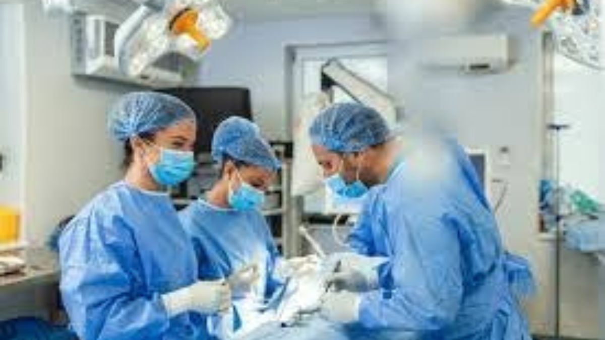 Cardiovascular Surgical Tech: Role, Skills, Training Path, and What to ...